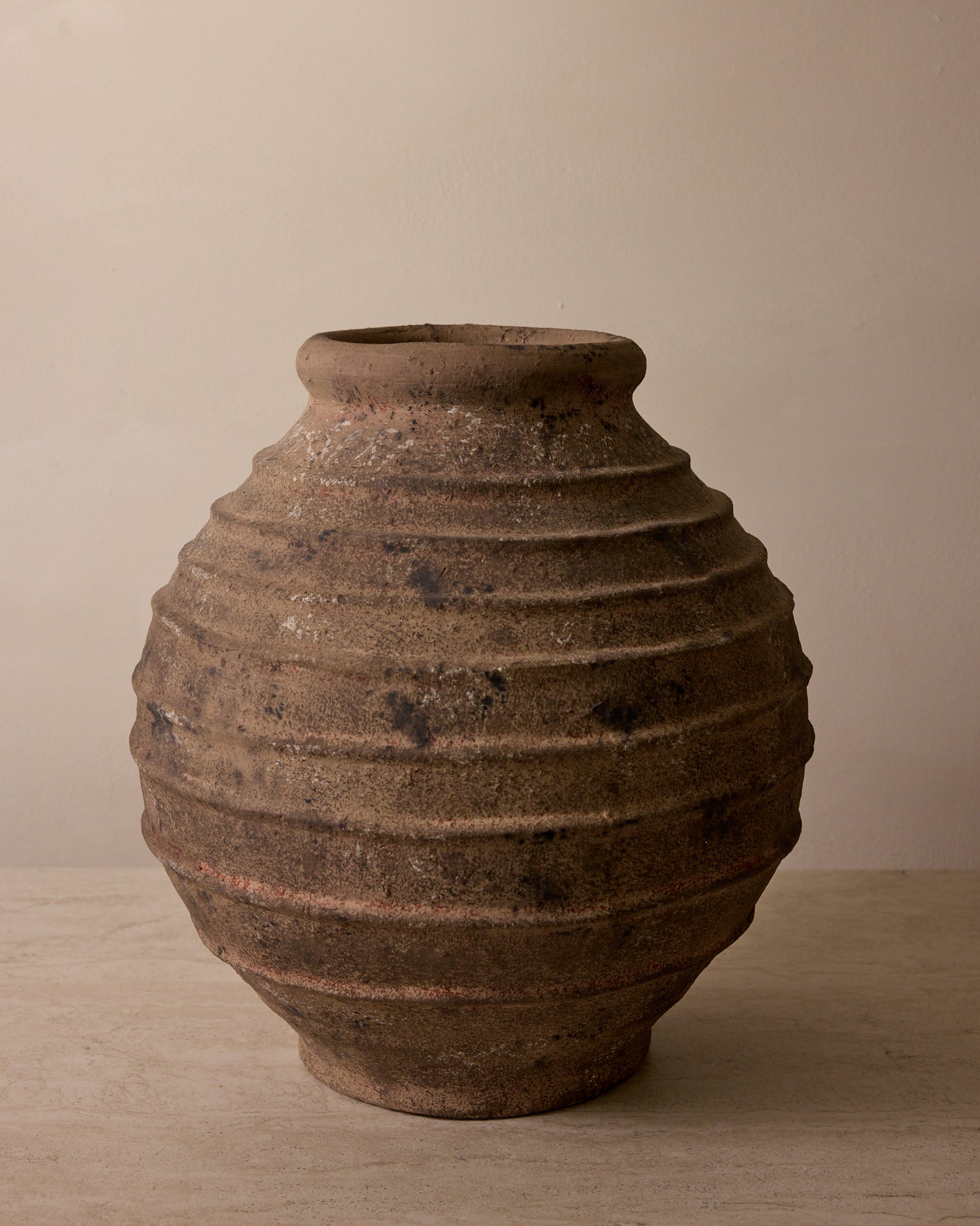 Sol Vase - Dark Brown Ceramic Decorative Vessel 14.5" x 16" | ONE ...